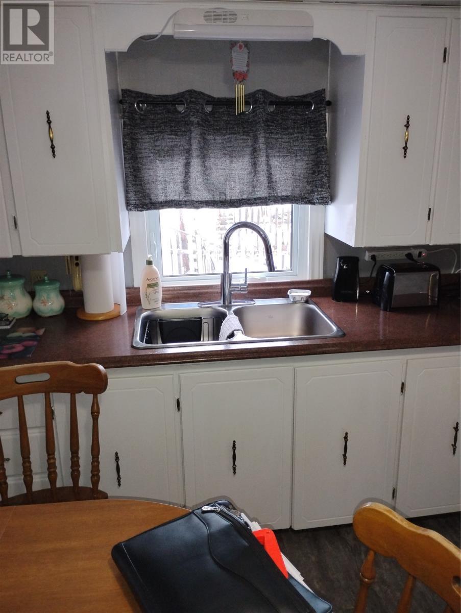 18 Parkview Road, Parkview | For Sale: $139000 | Larry Hann