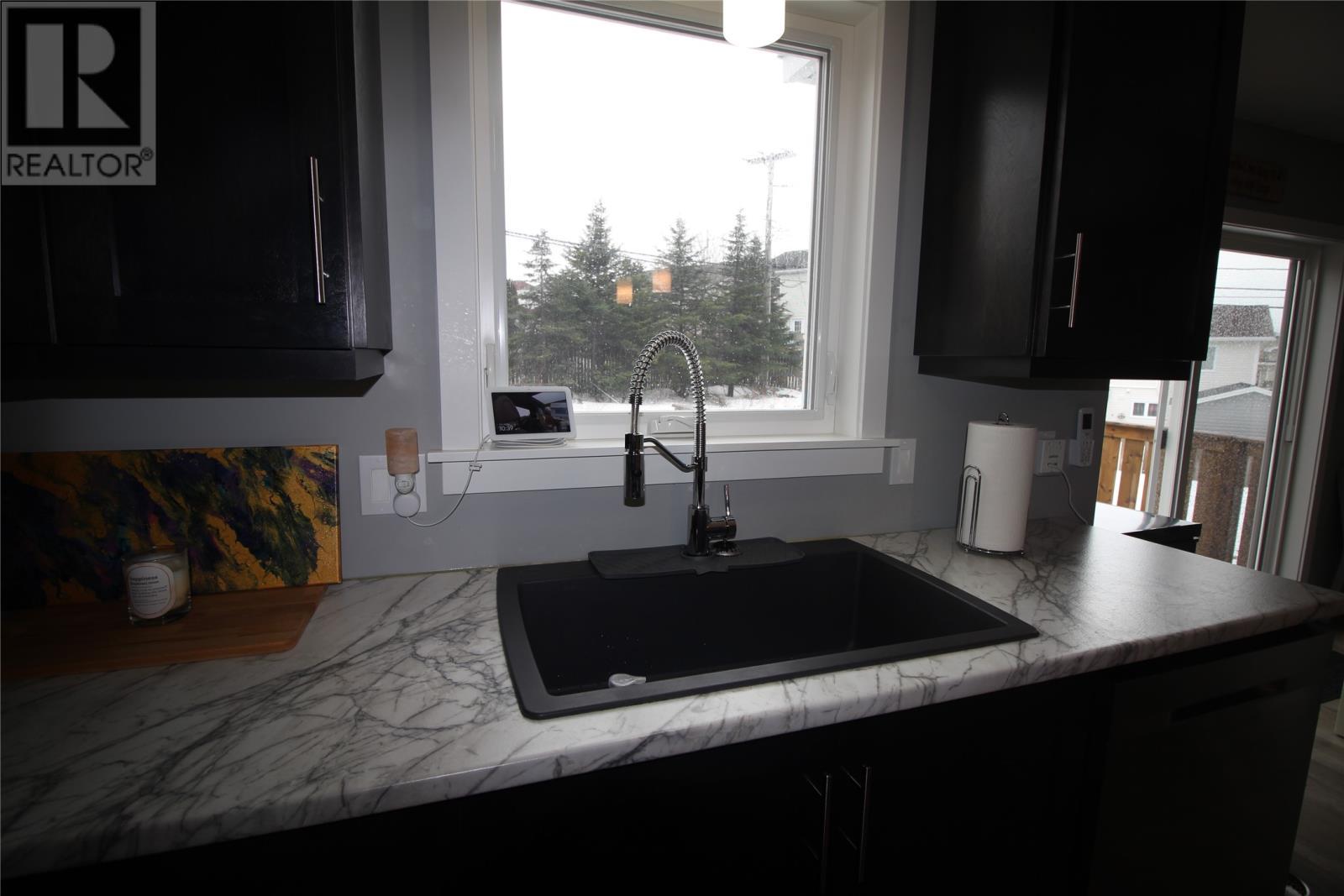 18 Nicholas Quinn Place, Paradise | For Sale: $320000 | Larry Hann