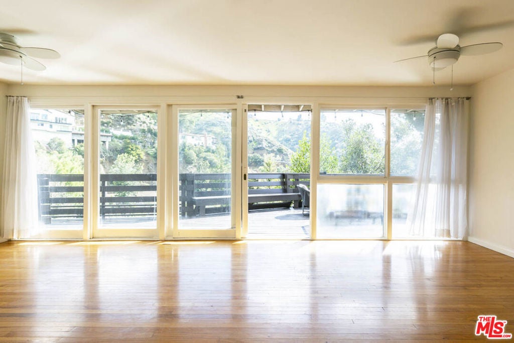 2470 Zorada Drive, Los Angeles Property Listing: MLS® #24355499