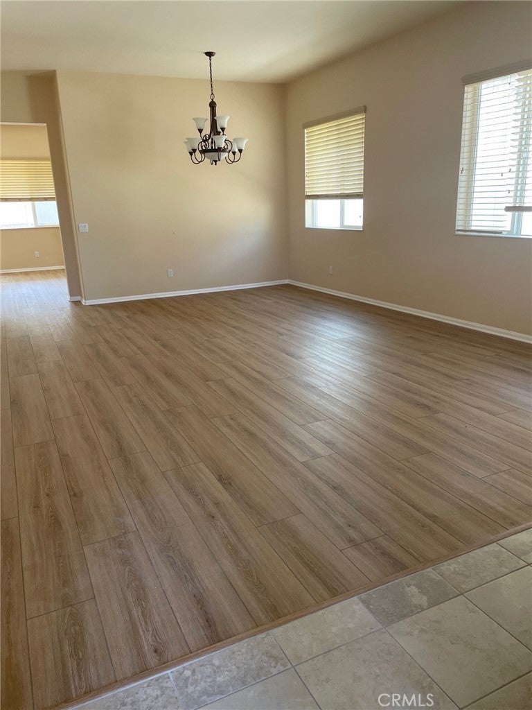 10818 Toyon Court, Apple Valley Property Listing: MLS® #HD25124124