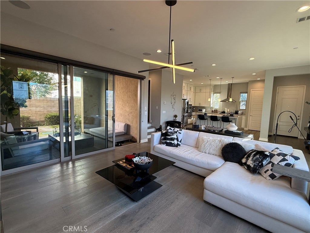 101 Interval, Irvine Property Listing: MLS® #NP26006777