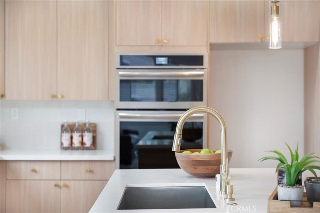 4548 Don Miguel Drive, Los Angeles Property Listing: MLS® #IG25028015