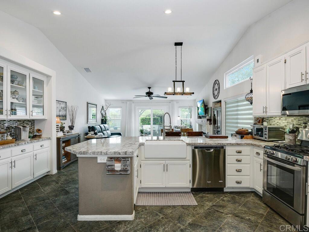 4845 Lake Shore Place, Fallbrook Property Listing: MLS® #NDP2501782