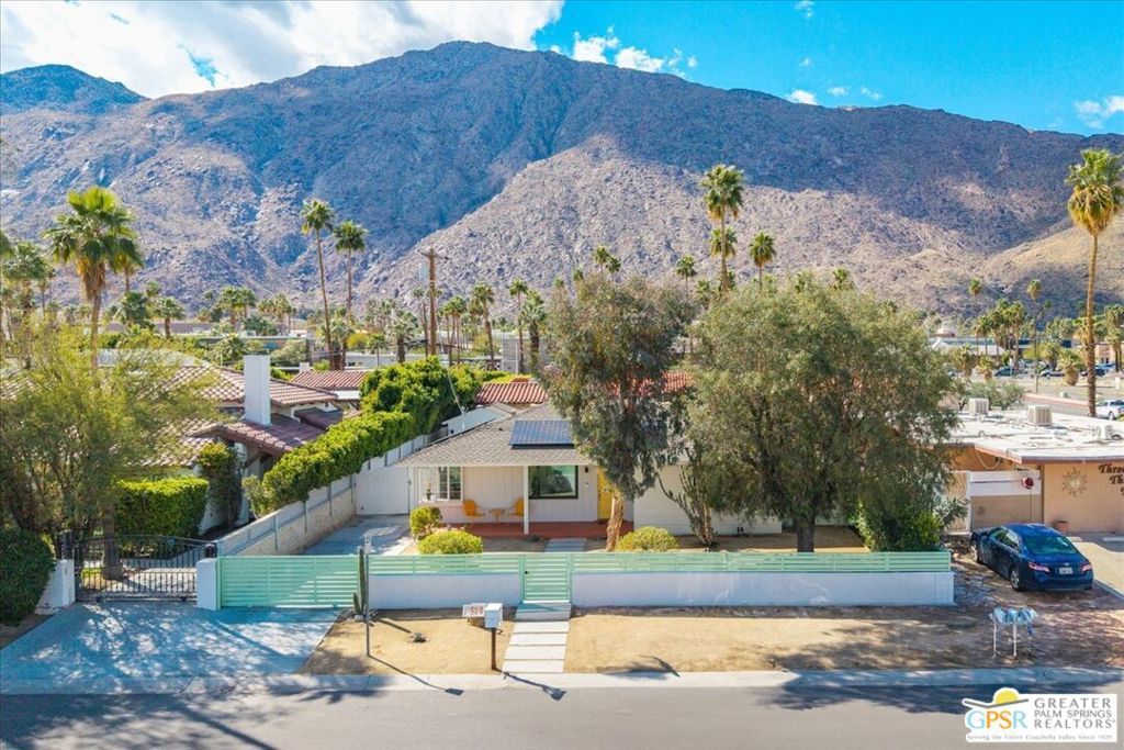 519 Calle Encilia, Palm Springs Property Listing: MLS® #25510893PS