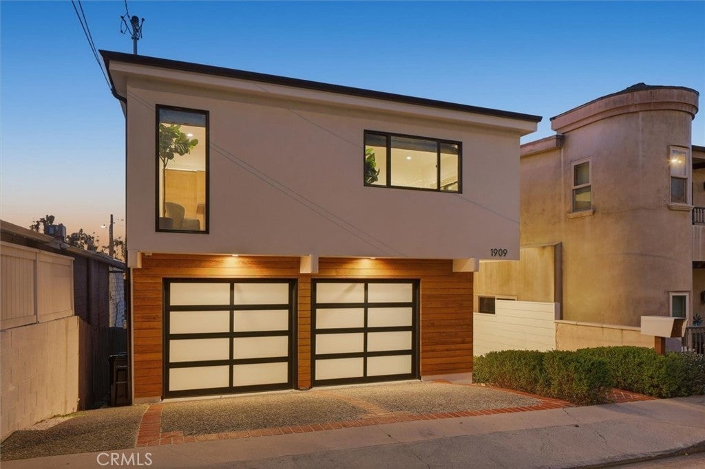 1909 Springfield, Hermosa Beach | $2,795,000