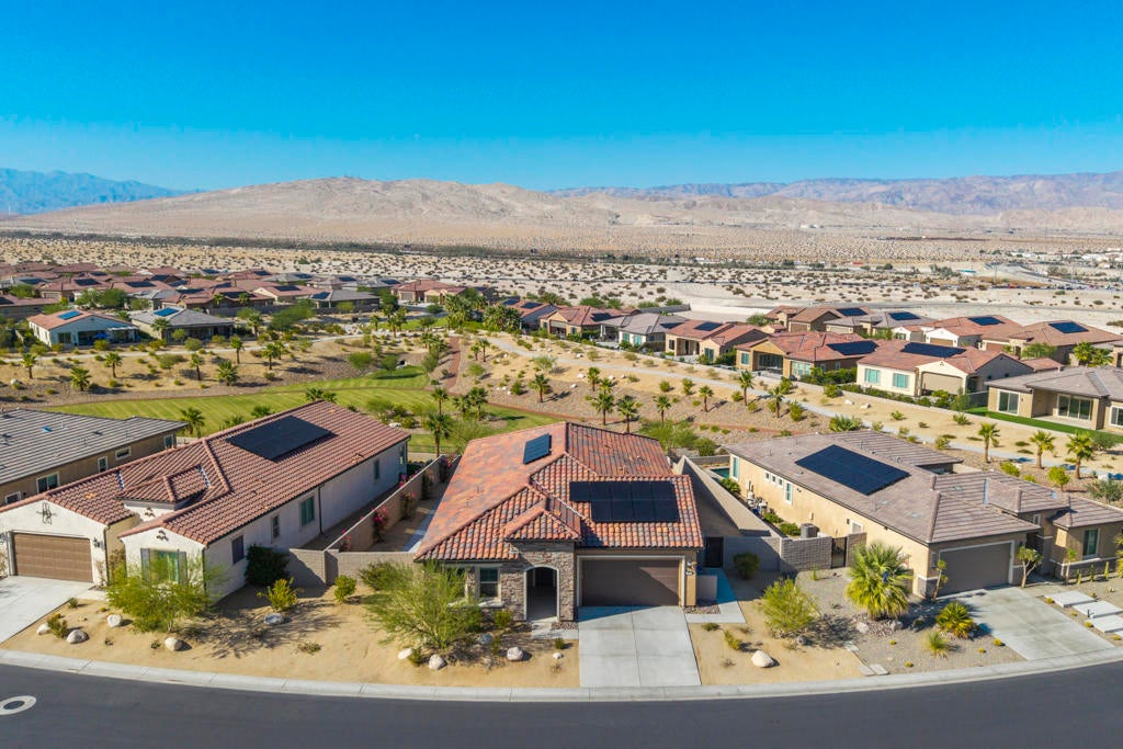 87 Zinfandel, Rancho Mirage Property Listing: MLS® #219141370DA