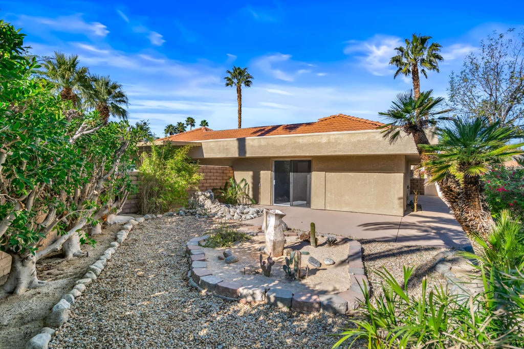 1391 Sunflower Circle S, Palm Springs Property Listing: MLS® #219141585PS
