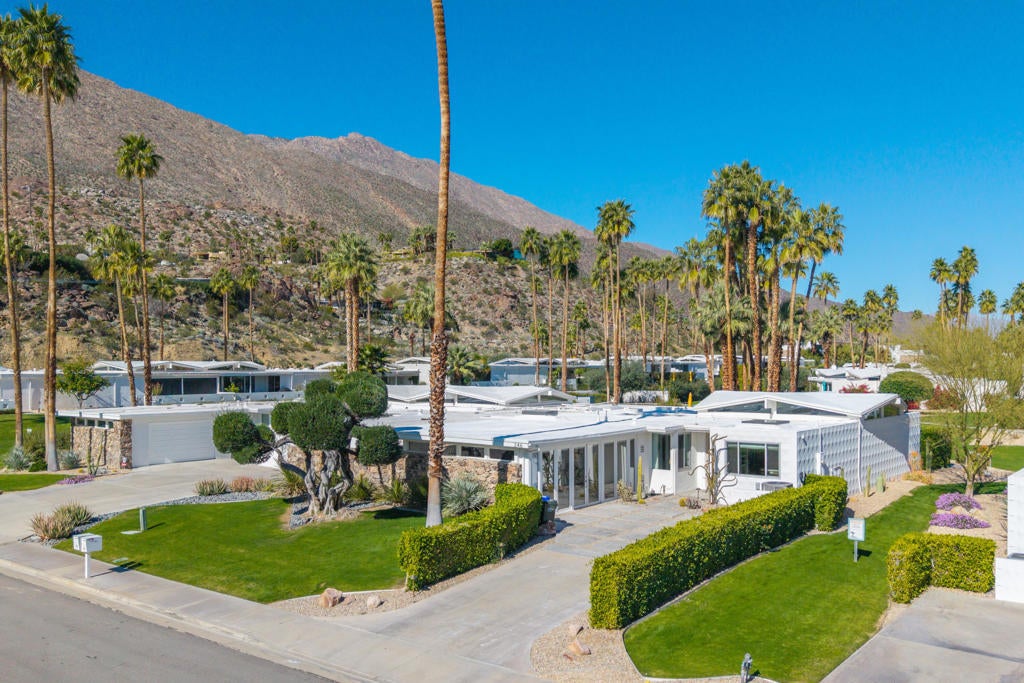 246 E Avenida Granada, Palm Springs Property Listing: MLS® #219142351PS