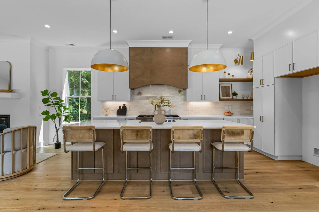 215 Marion Avenue, Summerville: #26001347