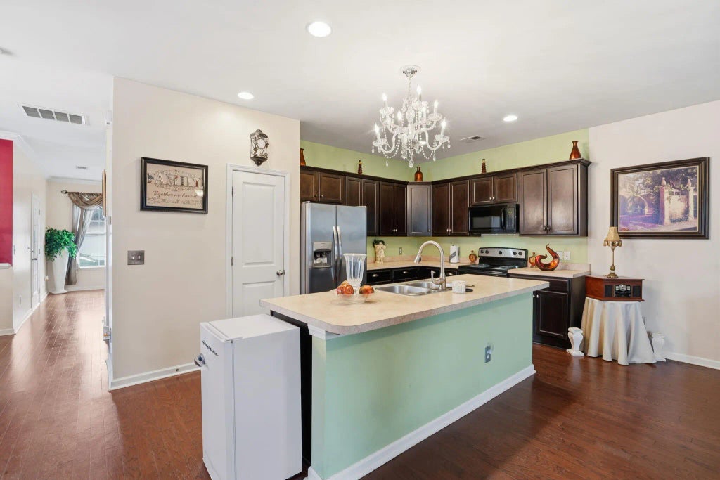 4902 W Liberty Park Circle, North Charleston: #26000760