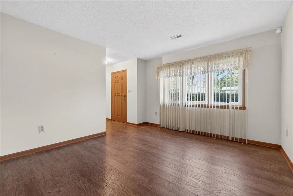 7737 Ovaldale Drive, North Charleston: #26001723