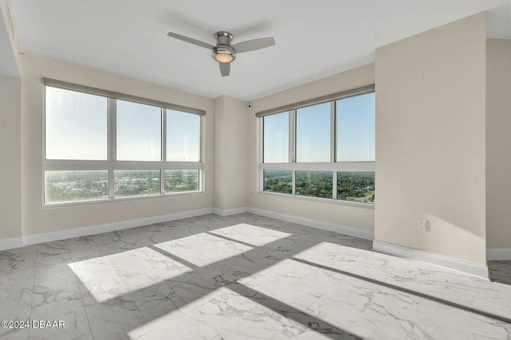 231 Riverside Drive, Holly Hill Property Listing: MLS® #1221551