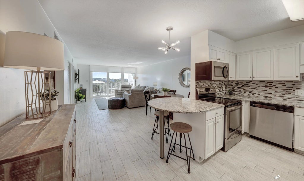 30 Moreno Point Road 404a, Destin Property Listing: MLS® #992109