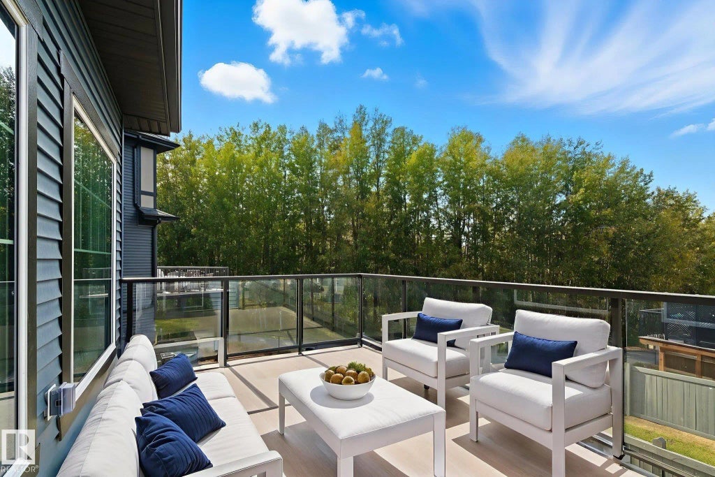 1133 Gyrfalcon Crescent Nw, Edmonton Property Listing: MLS® #E4469148