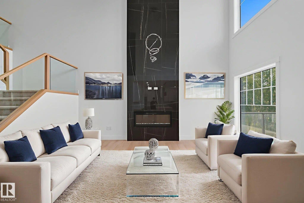 1133 Gyrfalcon Crescent Nw, Edmonton Property Listing: MLS® #E4469148