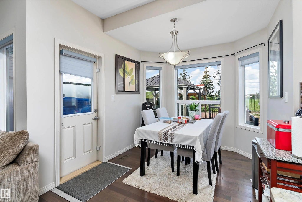 6934 19a Avenue, Edmonton Property Listing: MLS® #E4470002