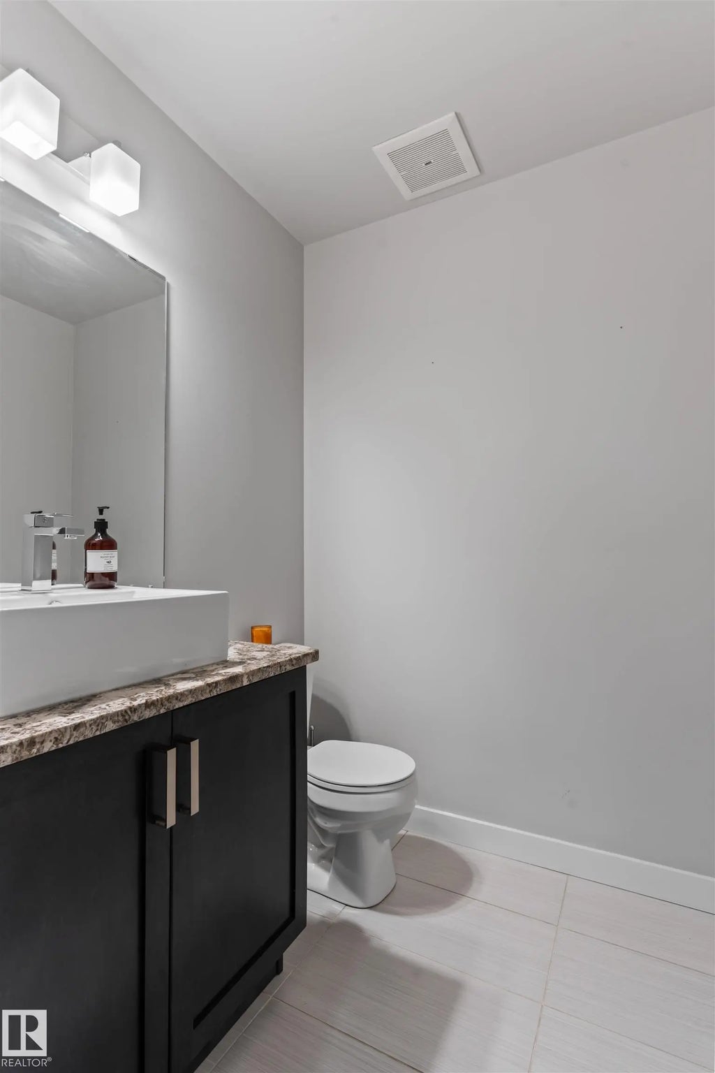 1107 10238 103 Street Nw, Edmonton Property Listing: MLS® #E4470015