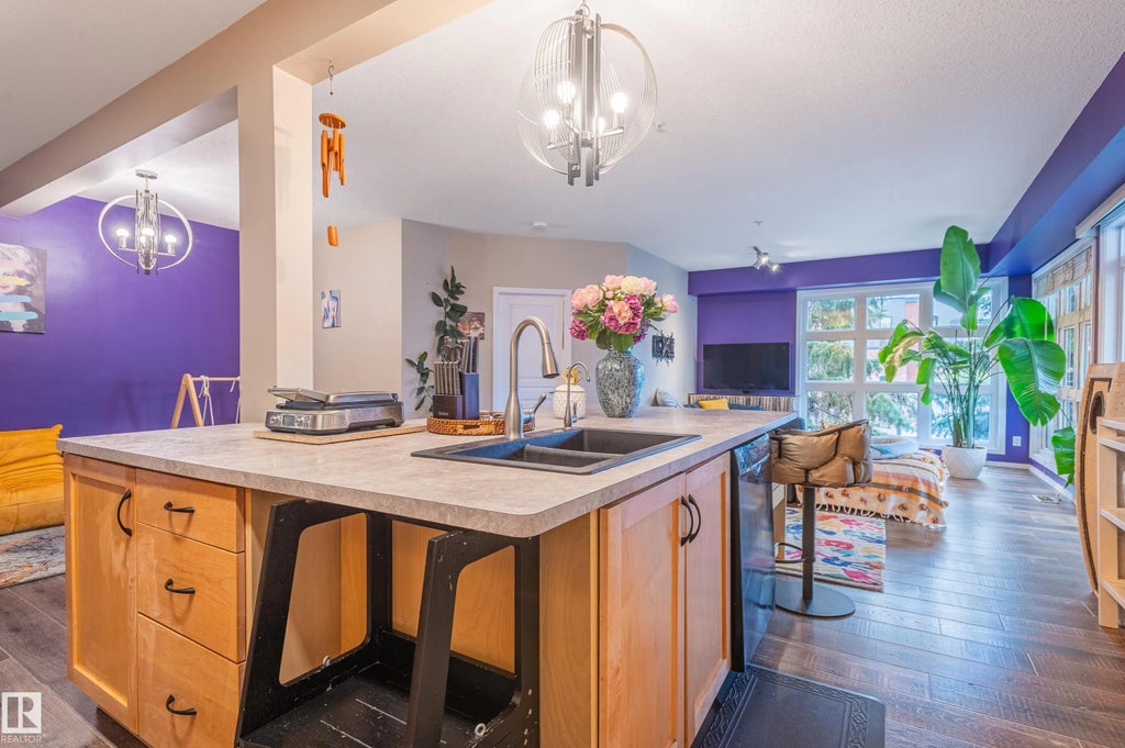 Westmount Houses for Sale in Edmonton | Liv Real Estate