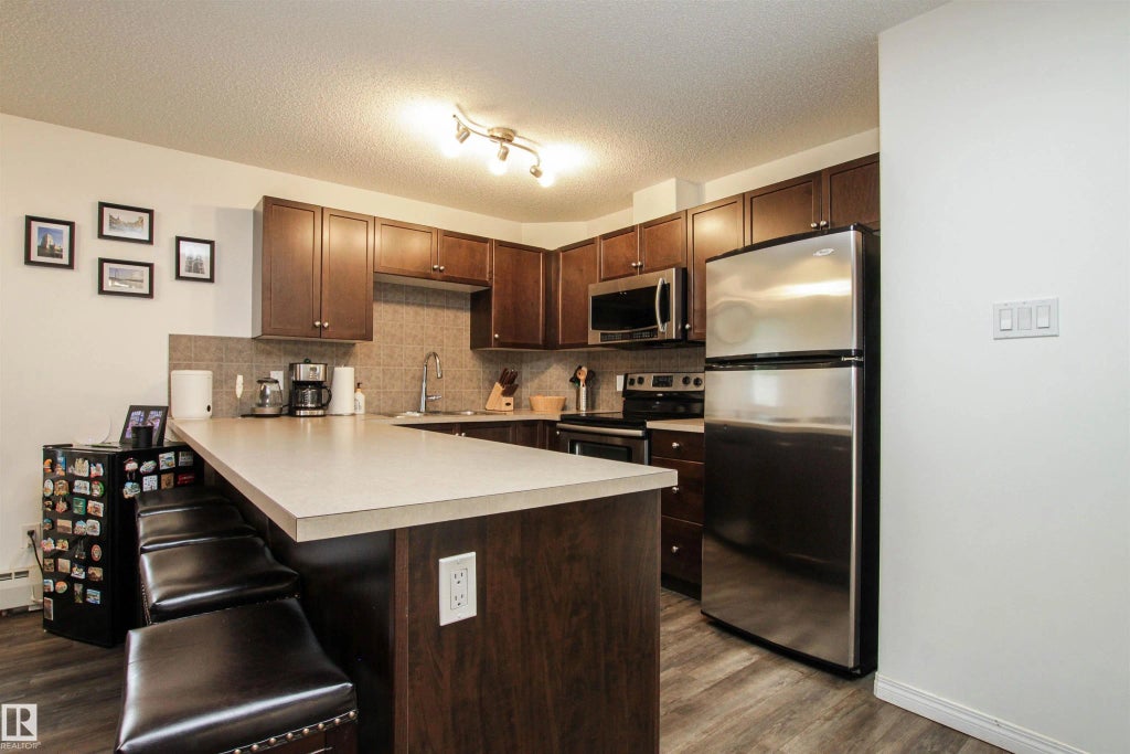 7208 7327 South Terwillegar Drive, Edmonton Property Listing: MLS® # ...