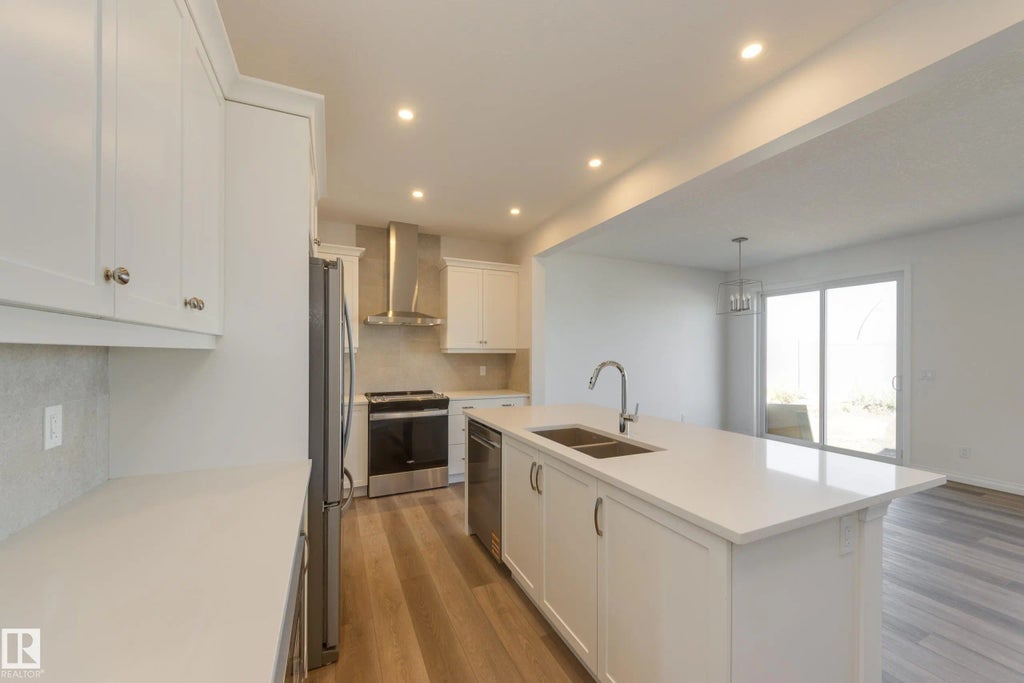 19322 22a Avenue Nw, Edmonton Property Listing: MLS® #E4468678