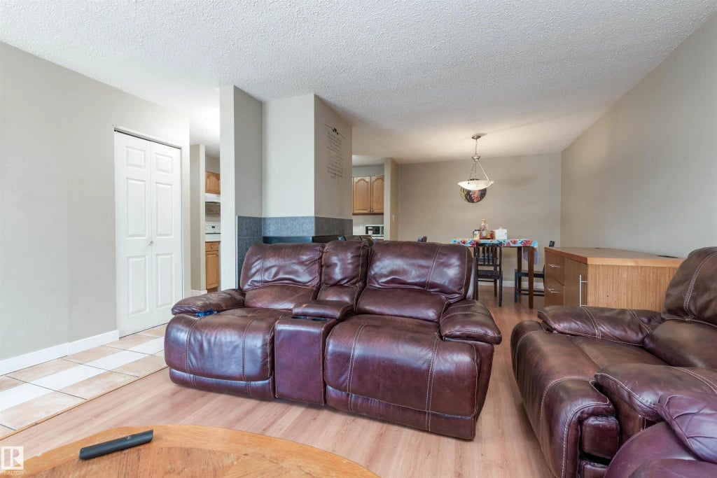 2031 Saddleback Road Nw, Edmonton Property Listing: MLS® #E4470120