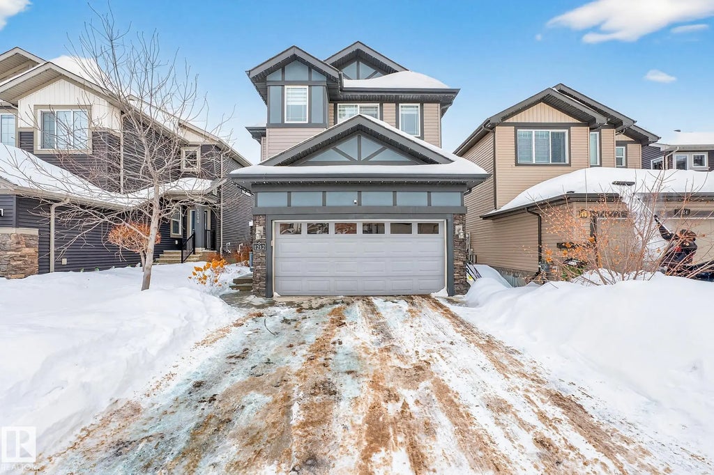 1212 Cy Becker Road Nw, Edmonton Property Listing: MLS® #E4469616