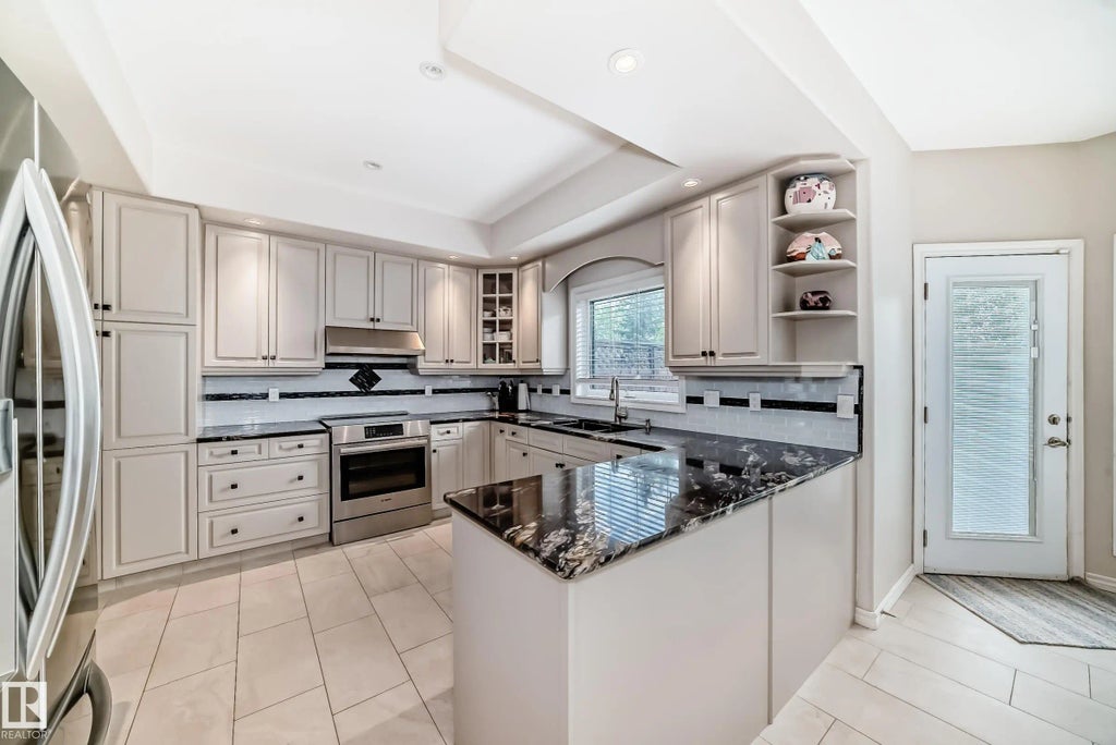 946 Wallbridge Place Nw, Edmonton Property Listing: MLS® #E4465204