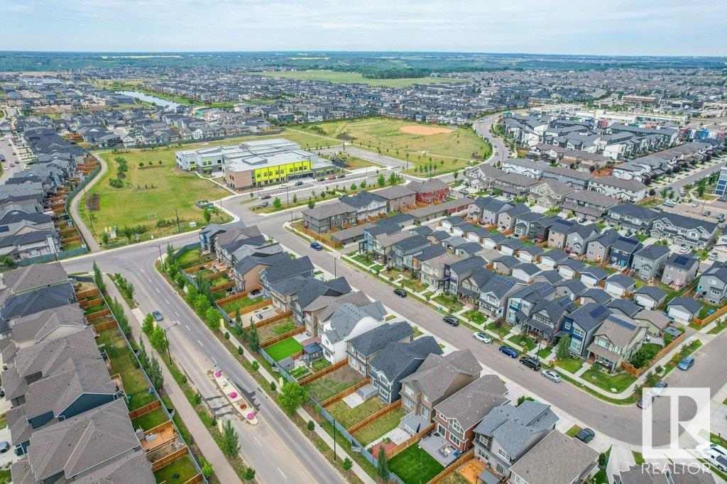 MLS® E4397752 1992 Kroetsch Crescent, Edmonton Single Family Home For ...