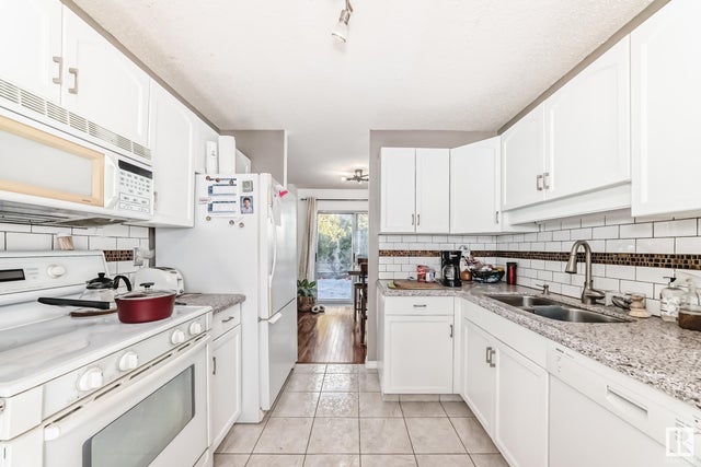 Bisset Homes For Sale, Edmonton | View Listings