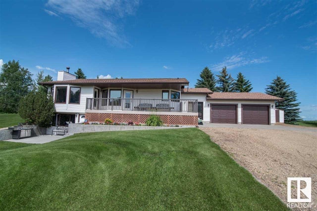 Strathcona County Acreages | Located Outside Sherwood Park
