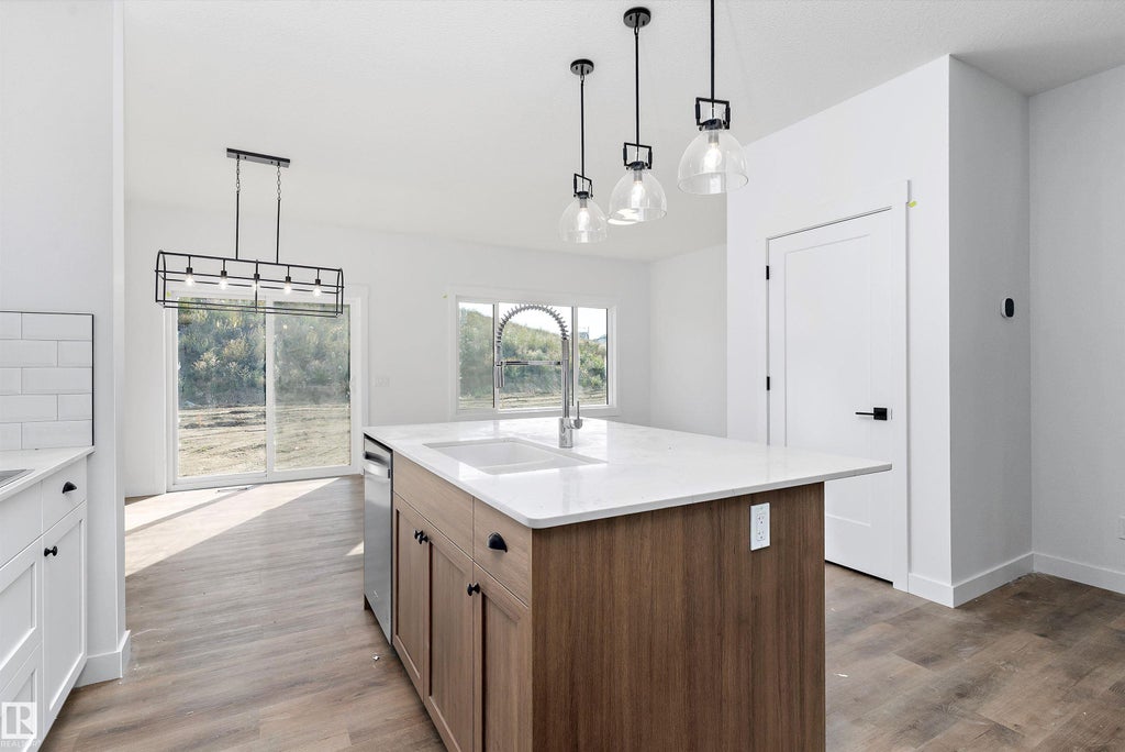 4511 Warbler Loop Nw, Edmonton Property Listing: MLS® #E4468453