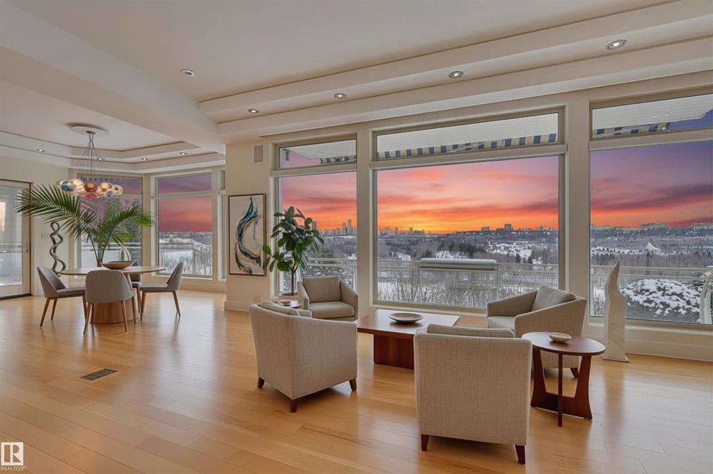 28 Riverside Crescent Nw, Edmonton Property Listing: MLS® #E4469816