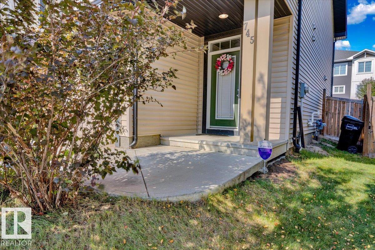 745 Eagleson Crescent Nw, Edmonton Property Listing: MLS® #E4470467