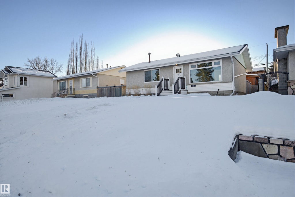 18 Mount Royal Drive, St. Albert Property Listing: MLS® #E4470912