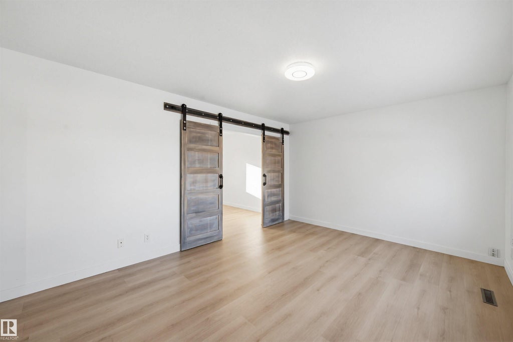 18 Mount Royal Drive, St. Albert Property Listing: MLS® #E4470912