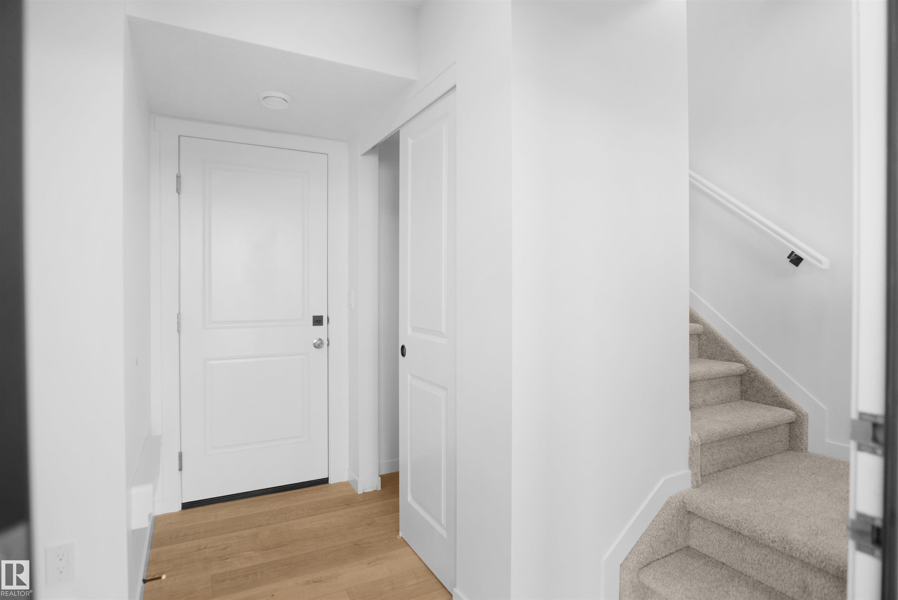 4189 Kinglet Drive Northwest, Edmonton Property Listing: MLS® #E4471838