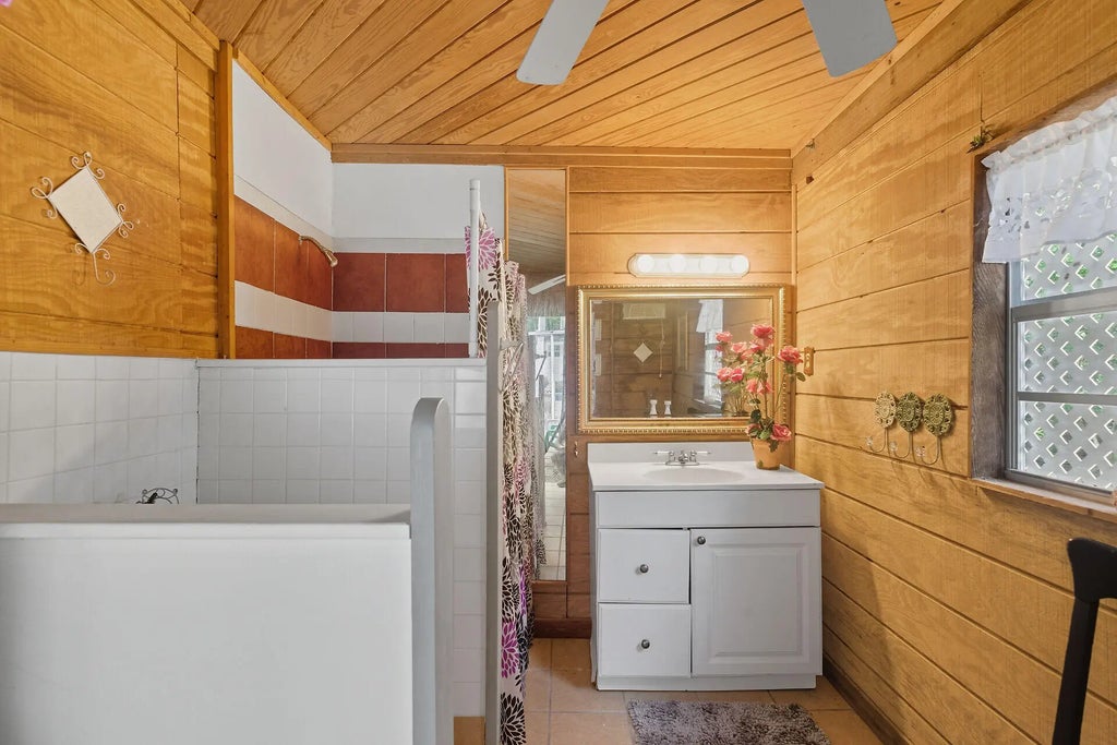 103 Tree Lane, Tavernier Property Listing: MLS® #616427