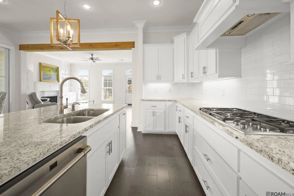 5146 Cheneau Ln, Baton Rouge Property Listing: MLS® #2026001500