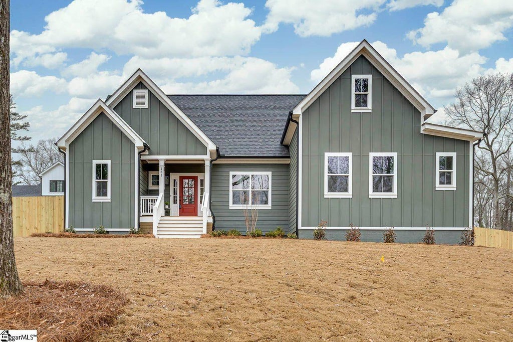 131 Terrace Circle, Simpsonville Property Listing: MLS® #1578825