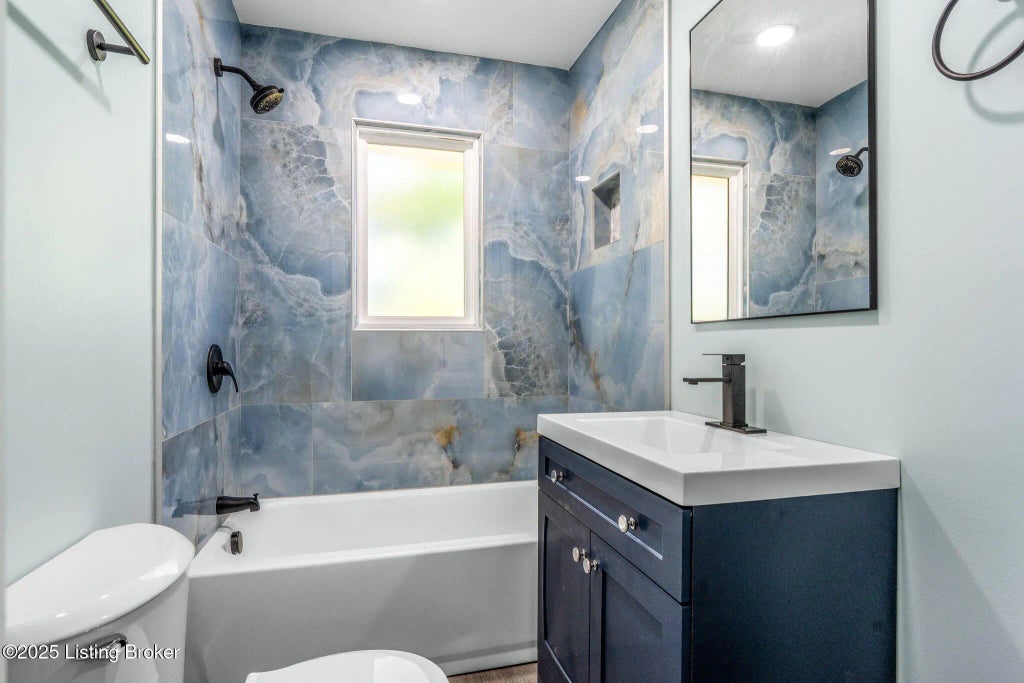 1201 Evelyn Dr Radcliff, KY 40160 | MLS# 1703671