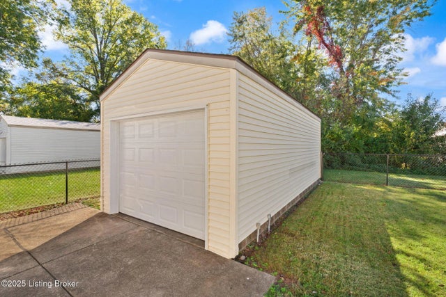 6504 Jennifer Valley Way Louisville, KY 40258 | MLS# 1705752