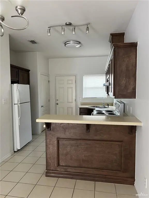 3001 E Diamond Head Avenue B, Alton Property Listing: MLS® #493677