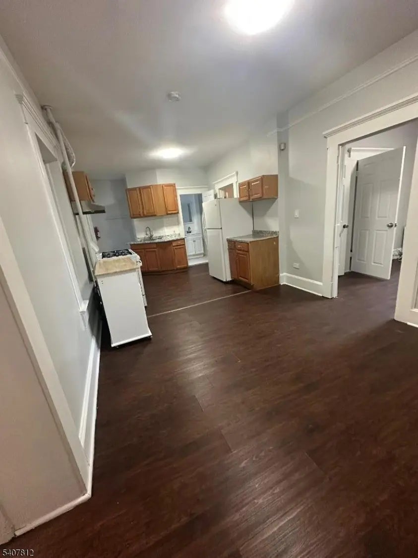 1317 Broadway, Hillside Twp., NJ 07205-2215 is a 3 Bedroom Multi-Family ...