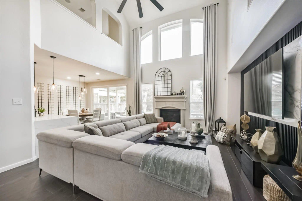 New Forest | 6806 Russelfield Lane | $500000