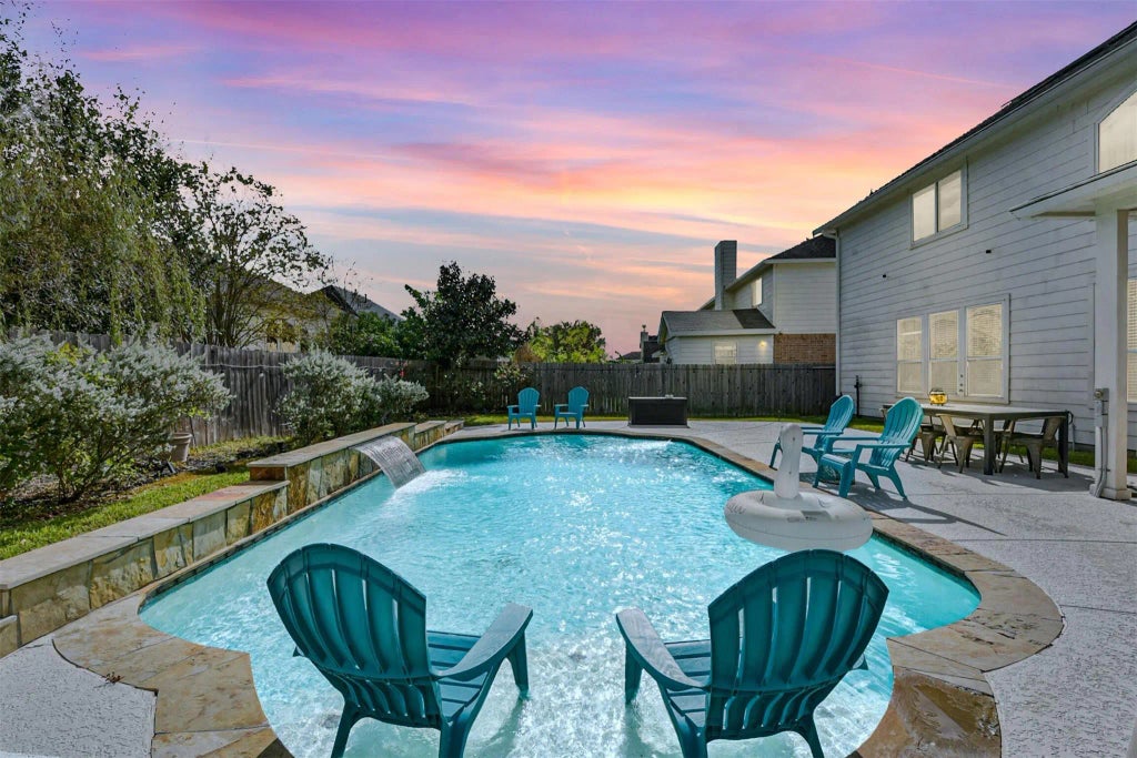 New Forest | 6806 Russelfield Lane | $500000