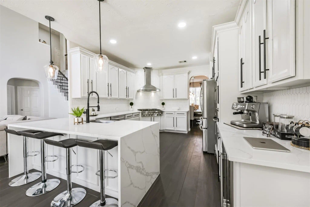 New Forest | 6806 Russelfield Lane | $500000