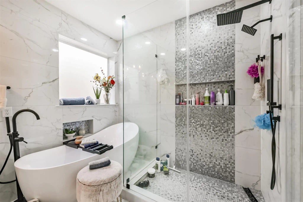 New Forest | 6806 Russelfield Lane | $500000