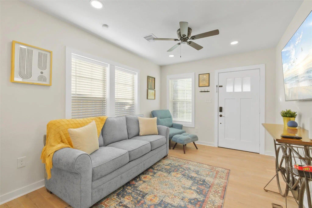 1612 N Cesar Chavez Blvd, Houston Property Listing: MLS® #98992239 ...