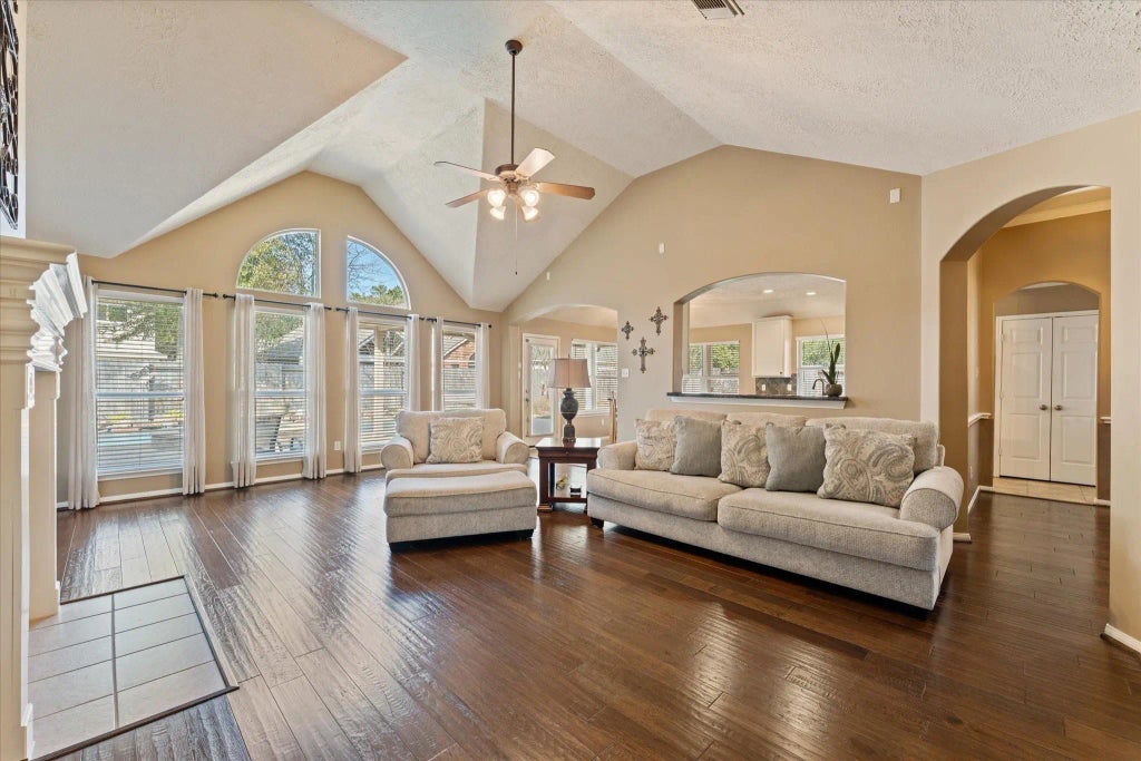 31231 Majestic Park Lane, Spring Property Listing: MLS® #26407165 ...