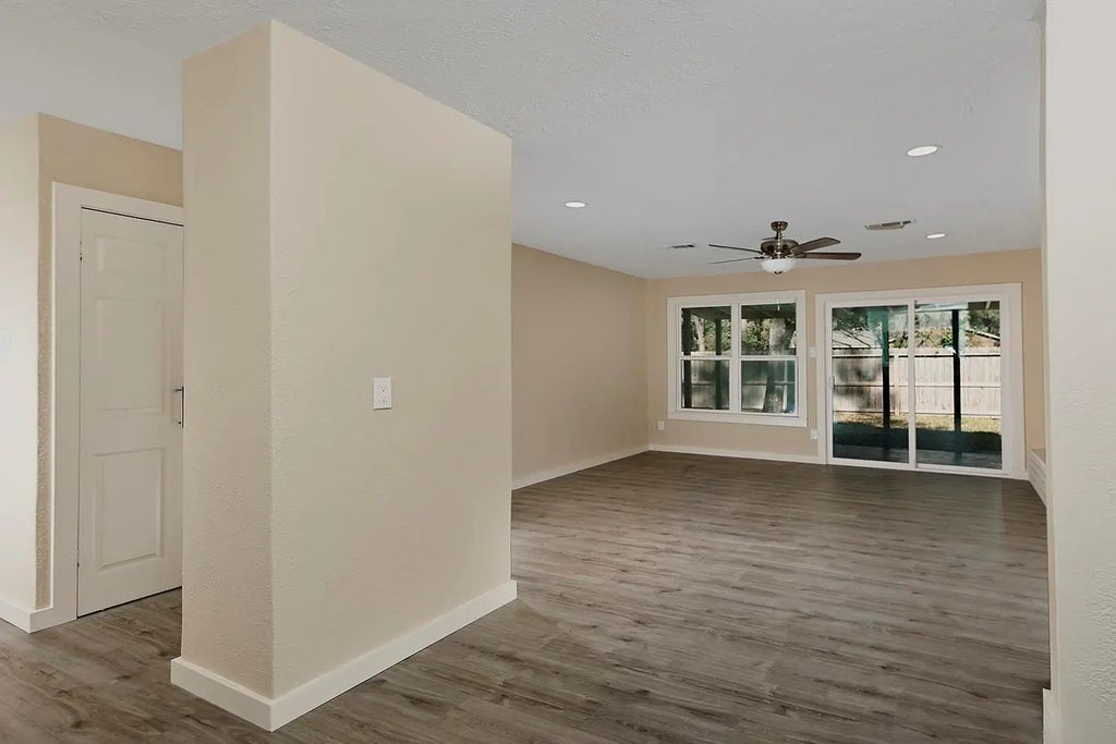 1002 E Red Cedar Circle, The Woodlands Property Listing: MLS® #34610292 ...